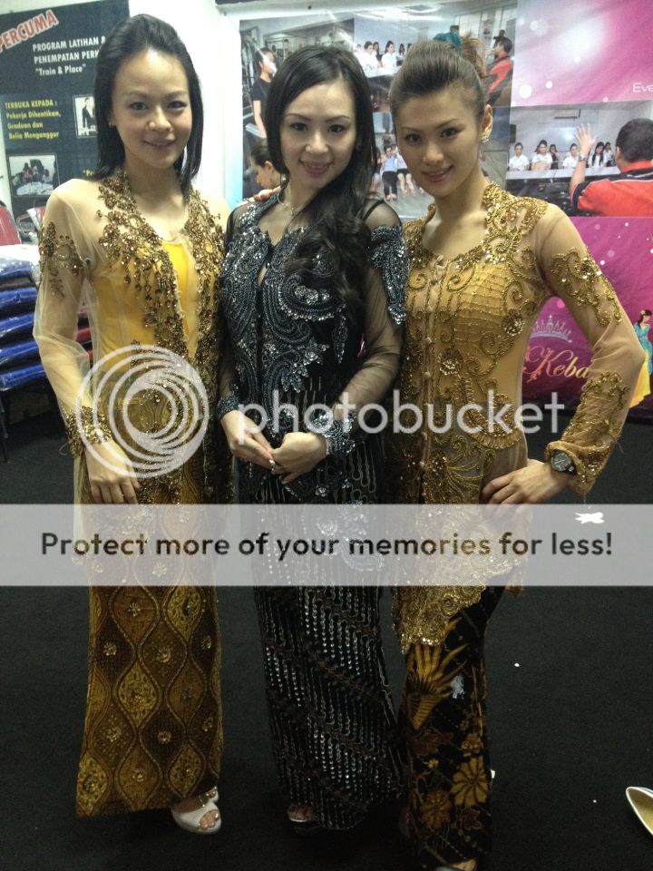 kenapa hari raya banyak awek kebaya seksi...